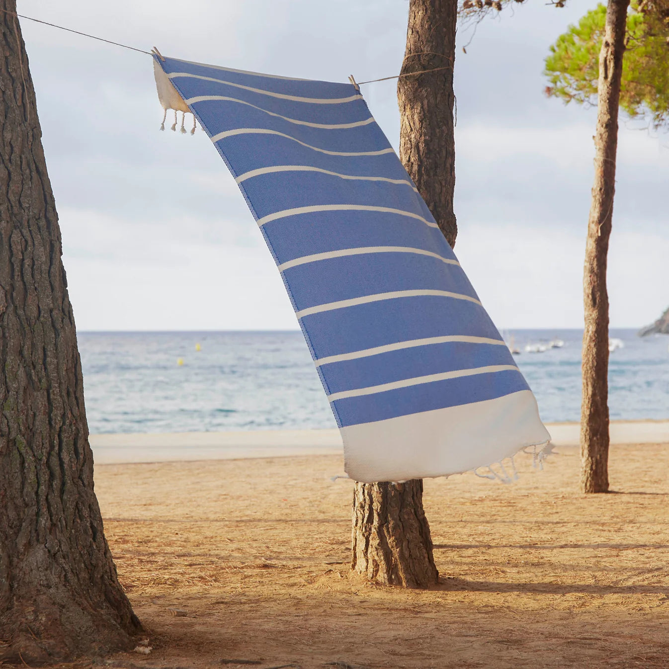 Toalla De Playa (Azul Con Rayas Color Crema) De Algodón – Kulhaus